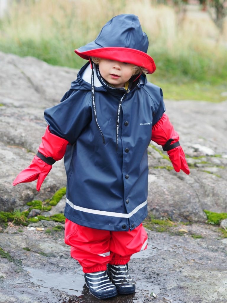 SINIPUNAISET SADEVAATTEET - MAMI GO GO